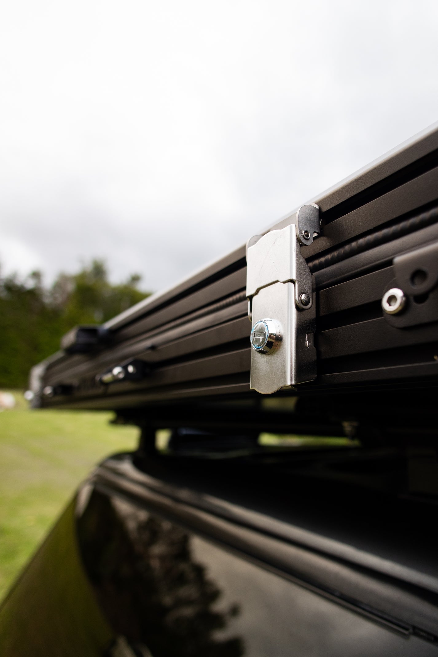 Xplora Aluminium Hard Shell Tent Double Hinge - Rear opening/Clam Shel ...